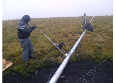 2015: Torre de medición de 34m para UTA Ambato